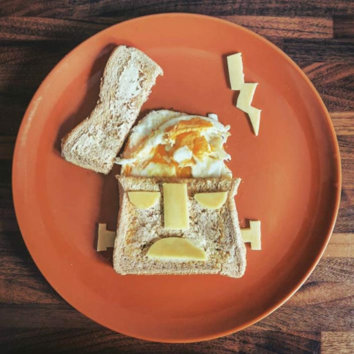 Beano cartoonist who turned daughter's dinners into art goes viral