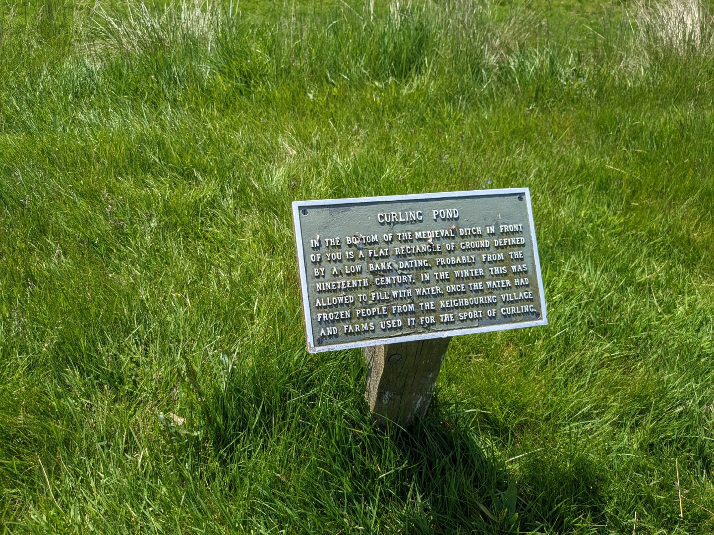Peel Ring of Lumphanan: Remains of 13th Century timber castle