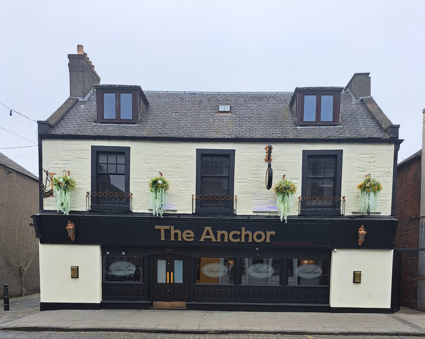 Broughty Ferry pub Anchor Bar to reopen with Guinness promise