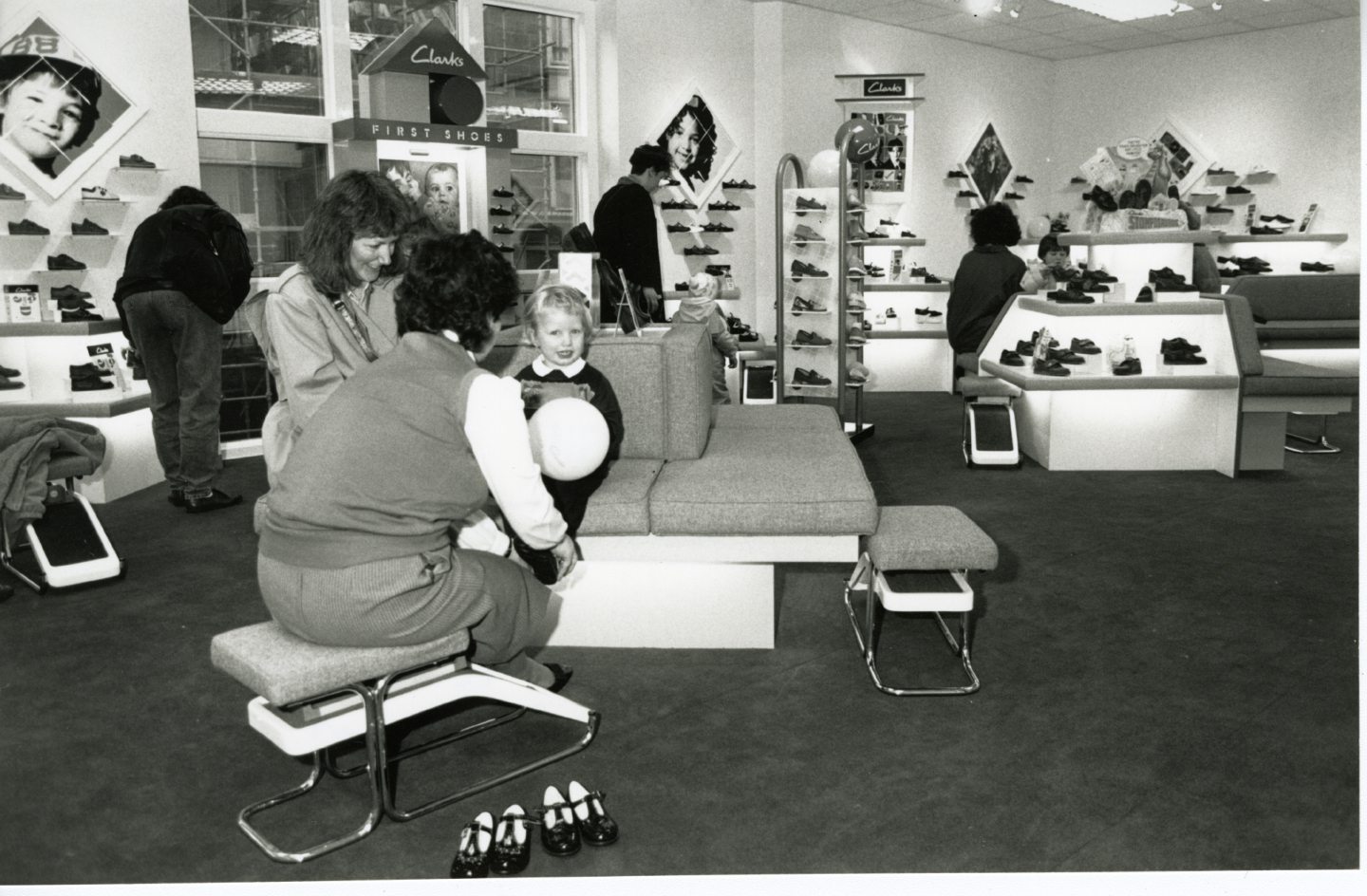 Clarks: Blow to Dundee city centre as shoe shop to close