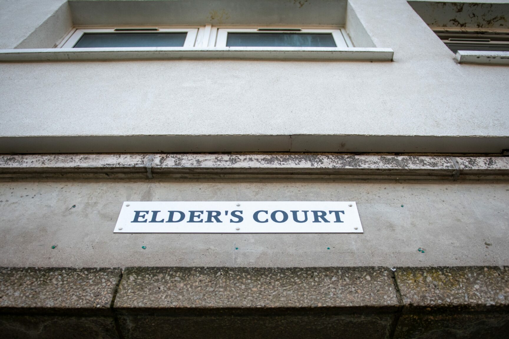 Monday court round-up — Rude gestures and a knuckleduster - The Courier