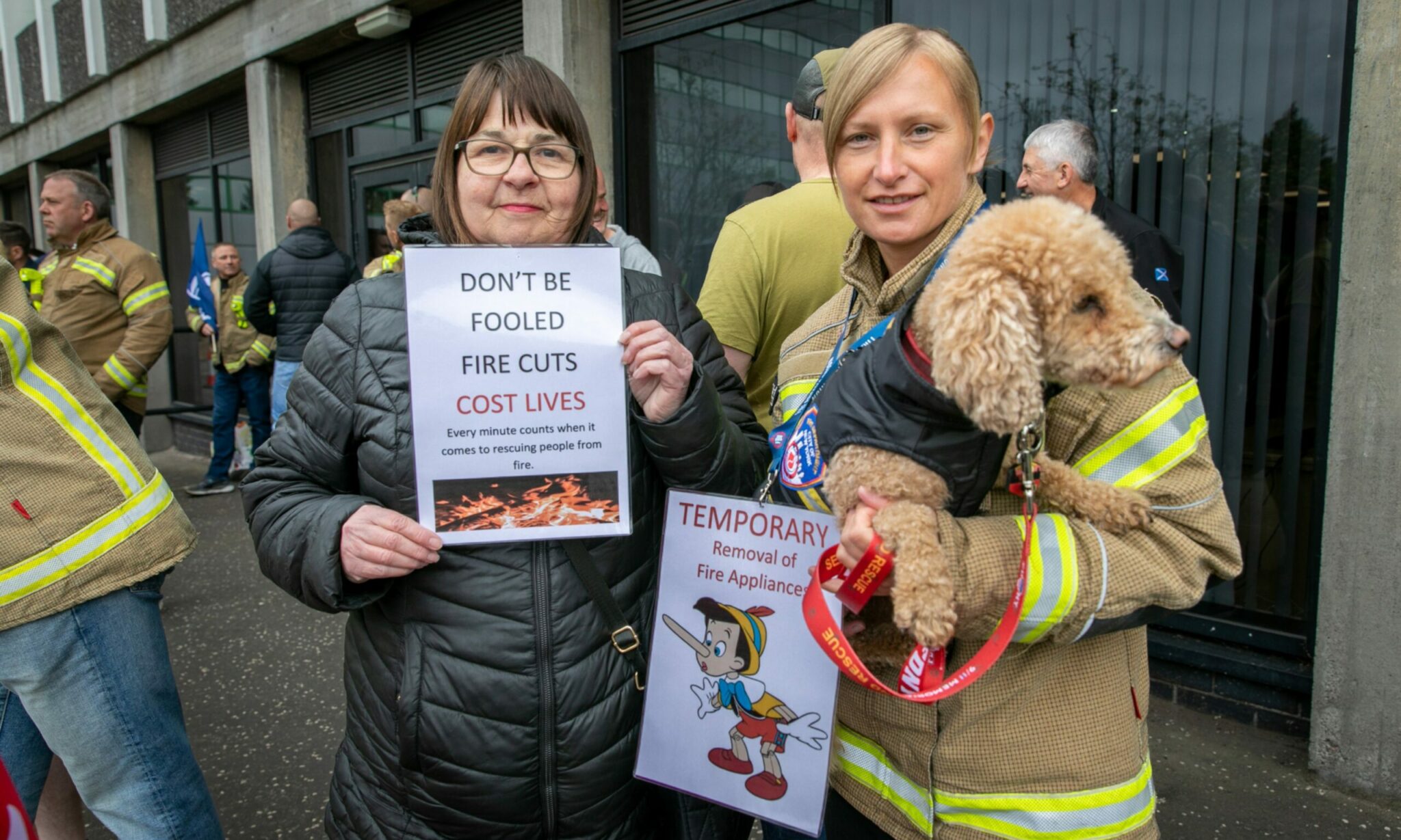 Dire warning over fire service cuts as Fife firefighters protest