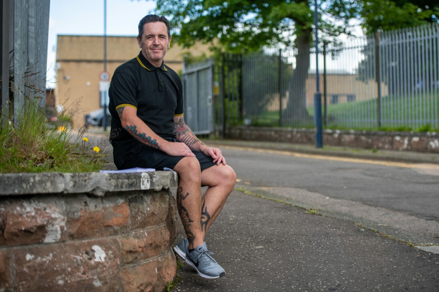 Dundee author unveils novel set during 1993 Timex strikes