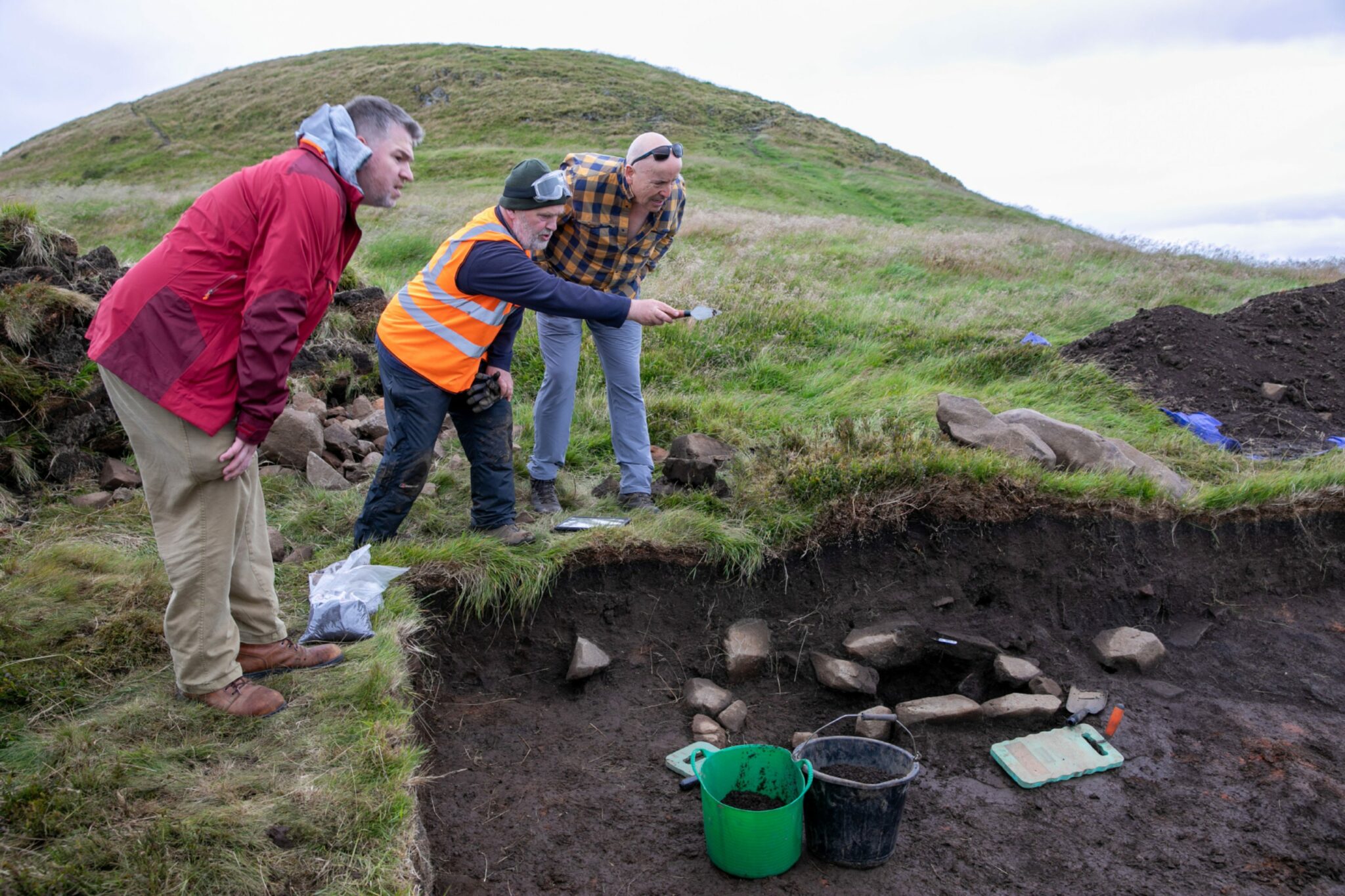 Fife's East Lomond dig 'fills a big gap in the archaeology of Scotland ...