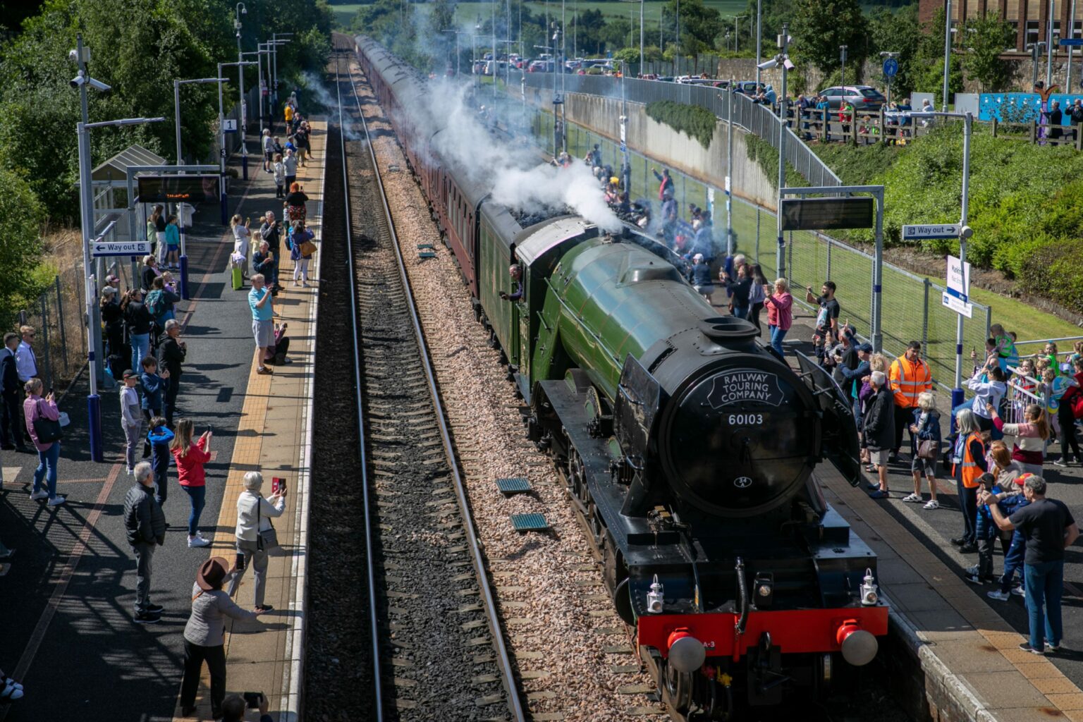 The Flying Scotsman: Best pictures of Tayside and Fife journey