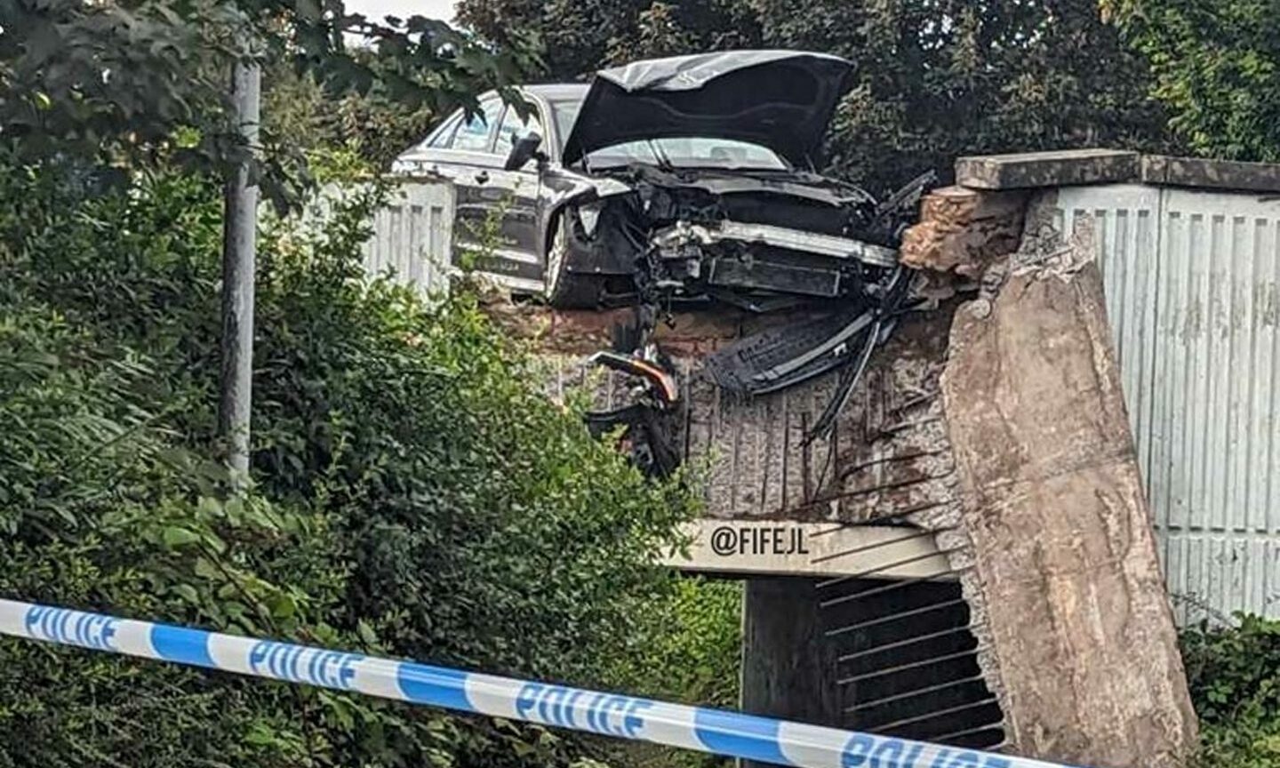 Emergency services are at the scene of the crash in Cowdenbeath