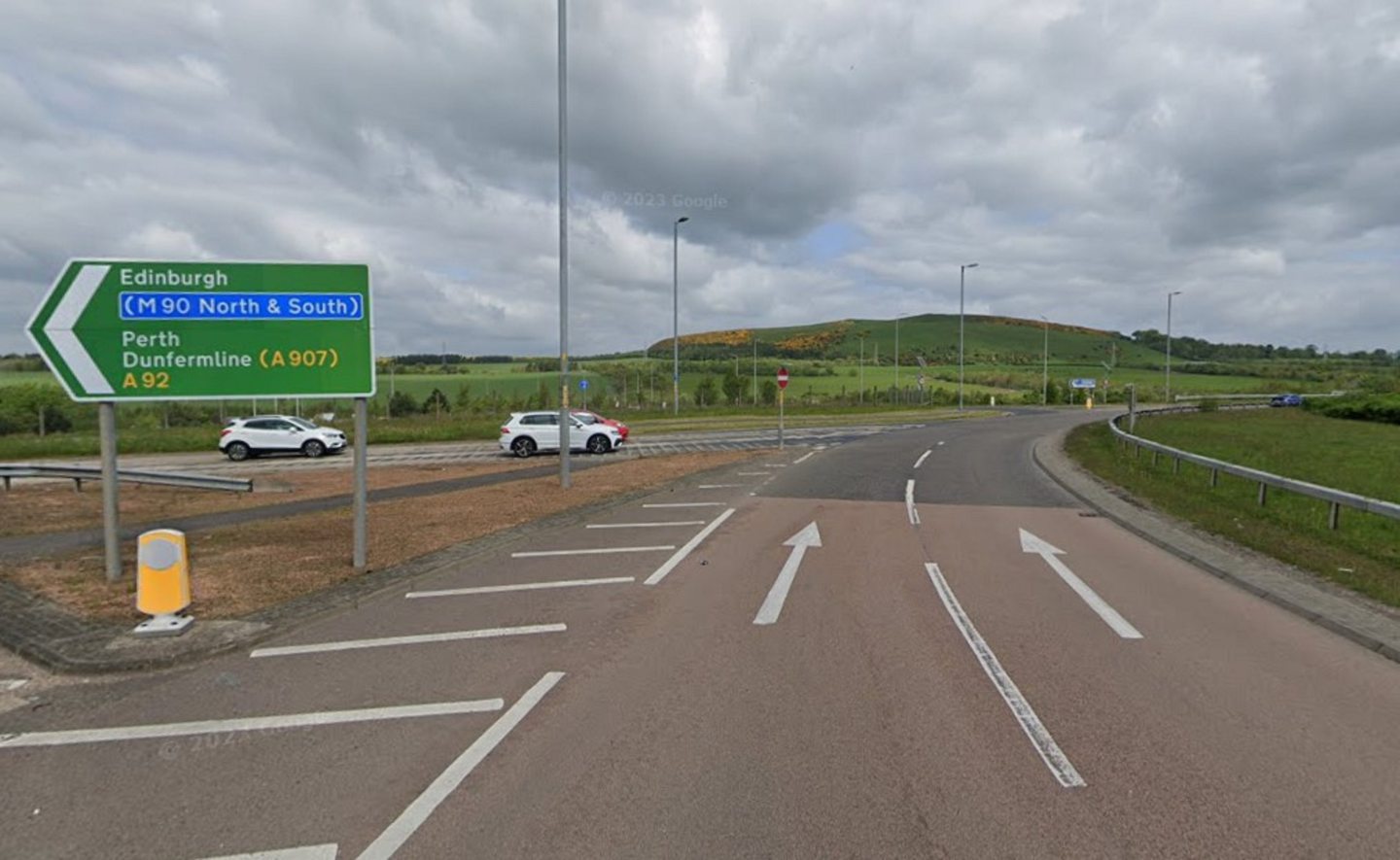 Crossgates roundabout crash: Youth, 17, hospitalised and arrested