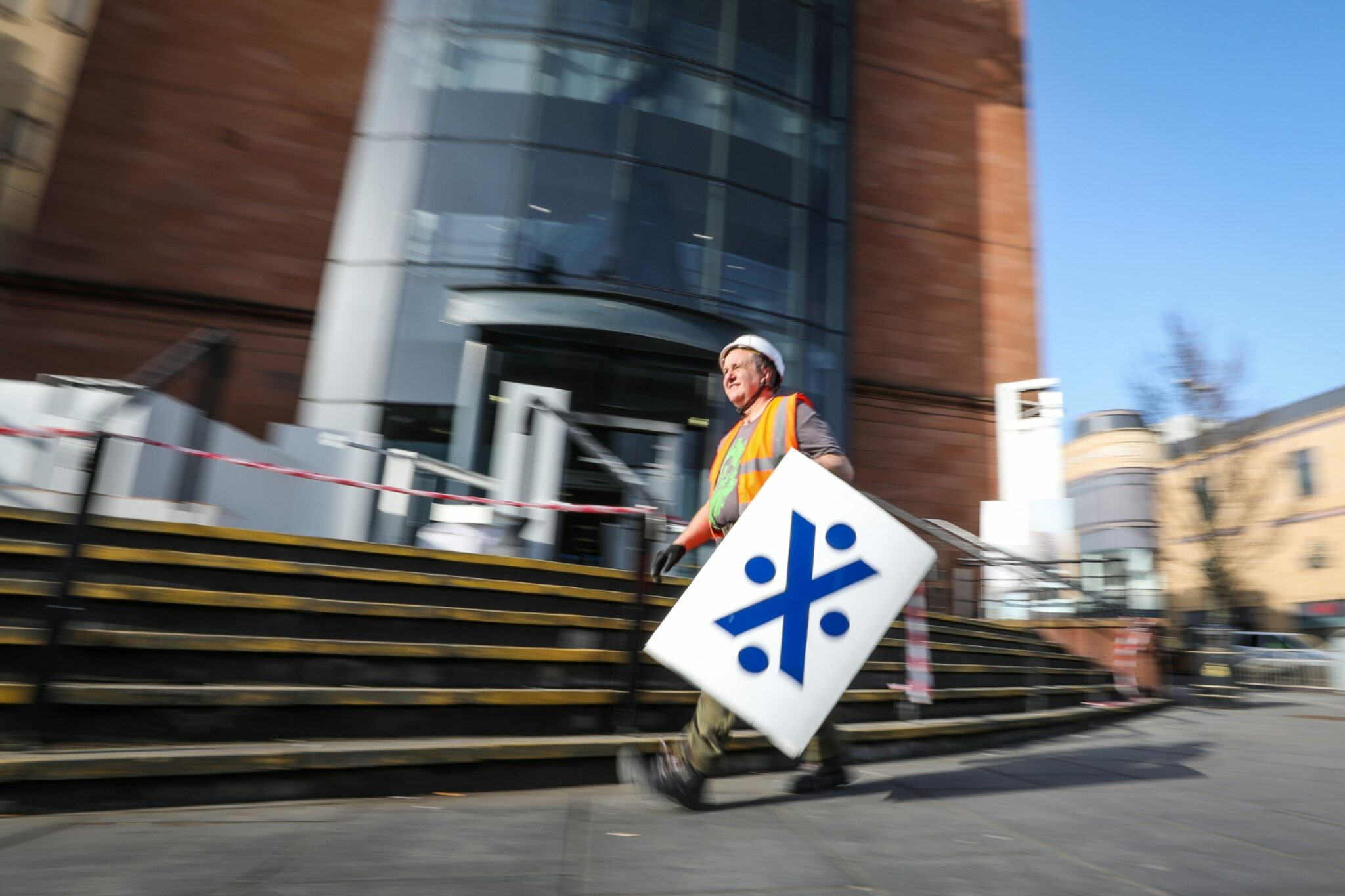 Could Greggs and Starbucks be setting up in prime Dundee site?