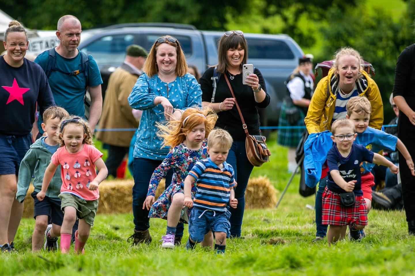 Cortachy Highland Games crowd honour late Lord Airlie