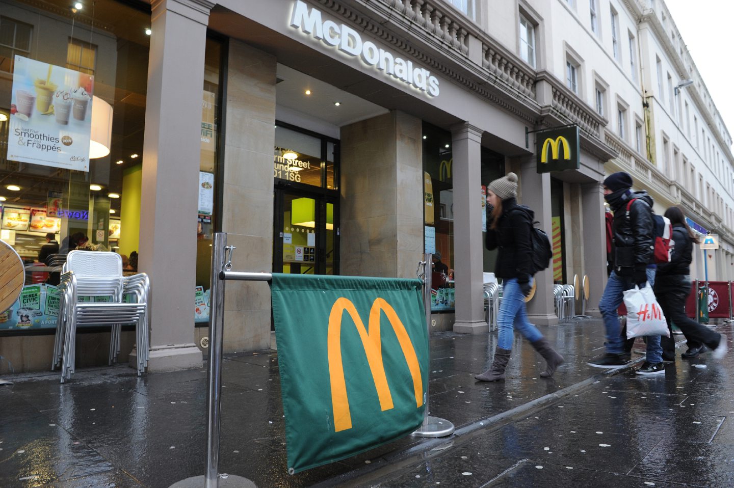 Dundee McDonald's & Starbucks join Take It Back cups scheme