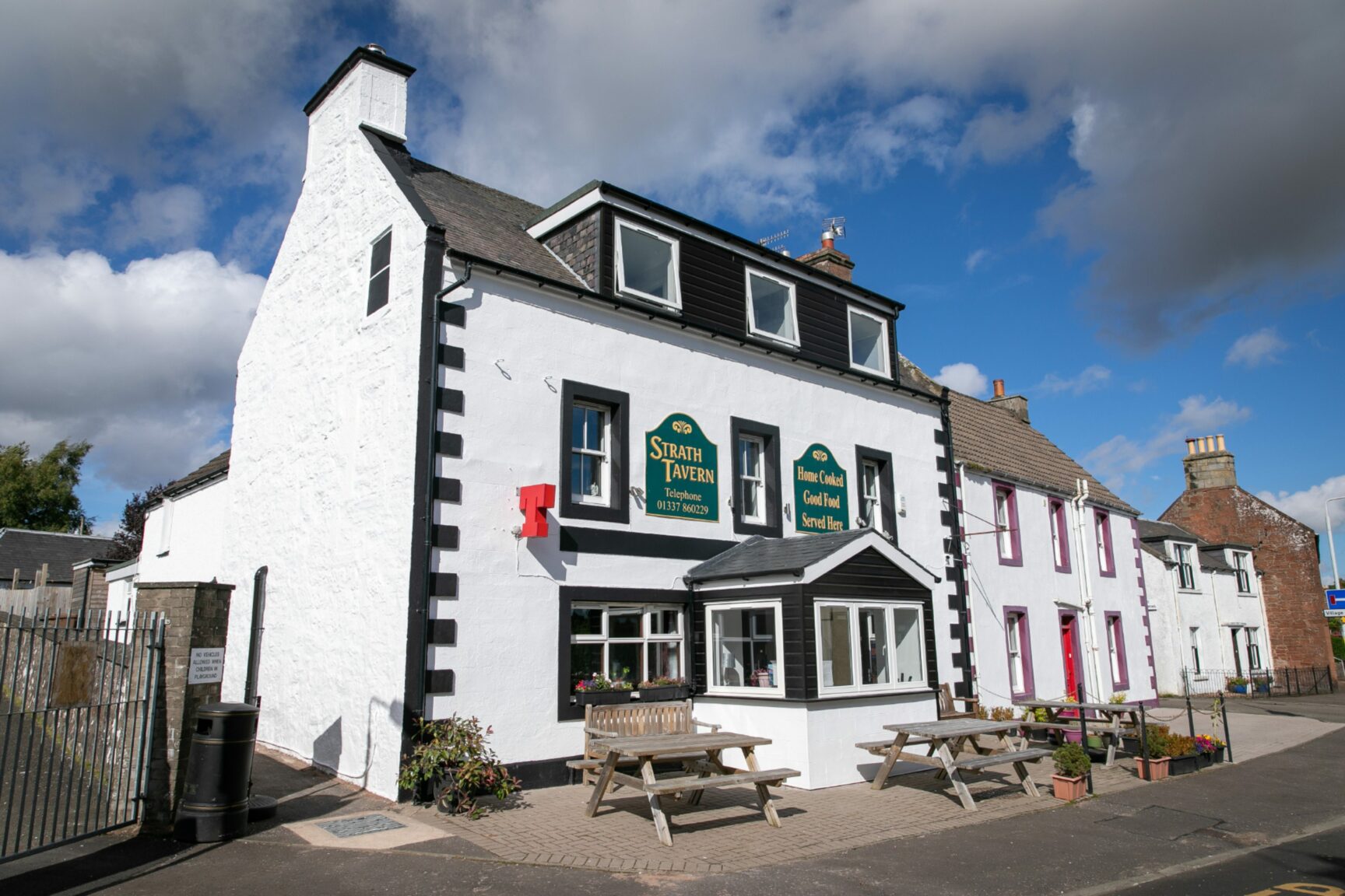 Super service & perfect pub grub at Railway Tavern in Strathmiglo