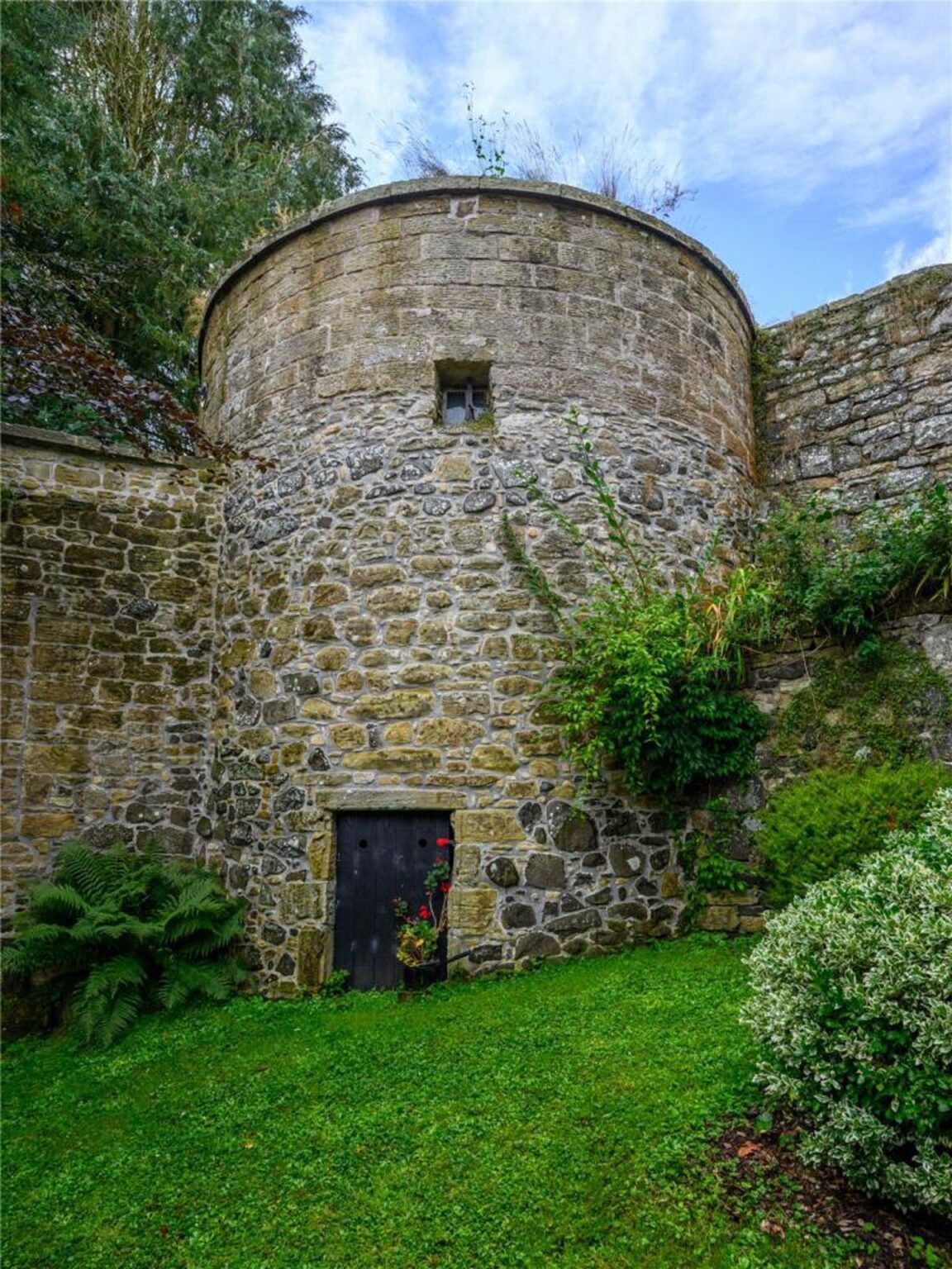 For sale: 18th-century Fife home with cellar and curved staircase