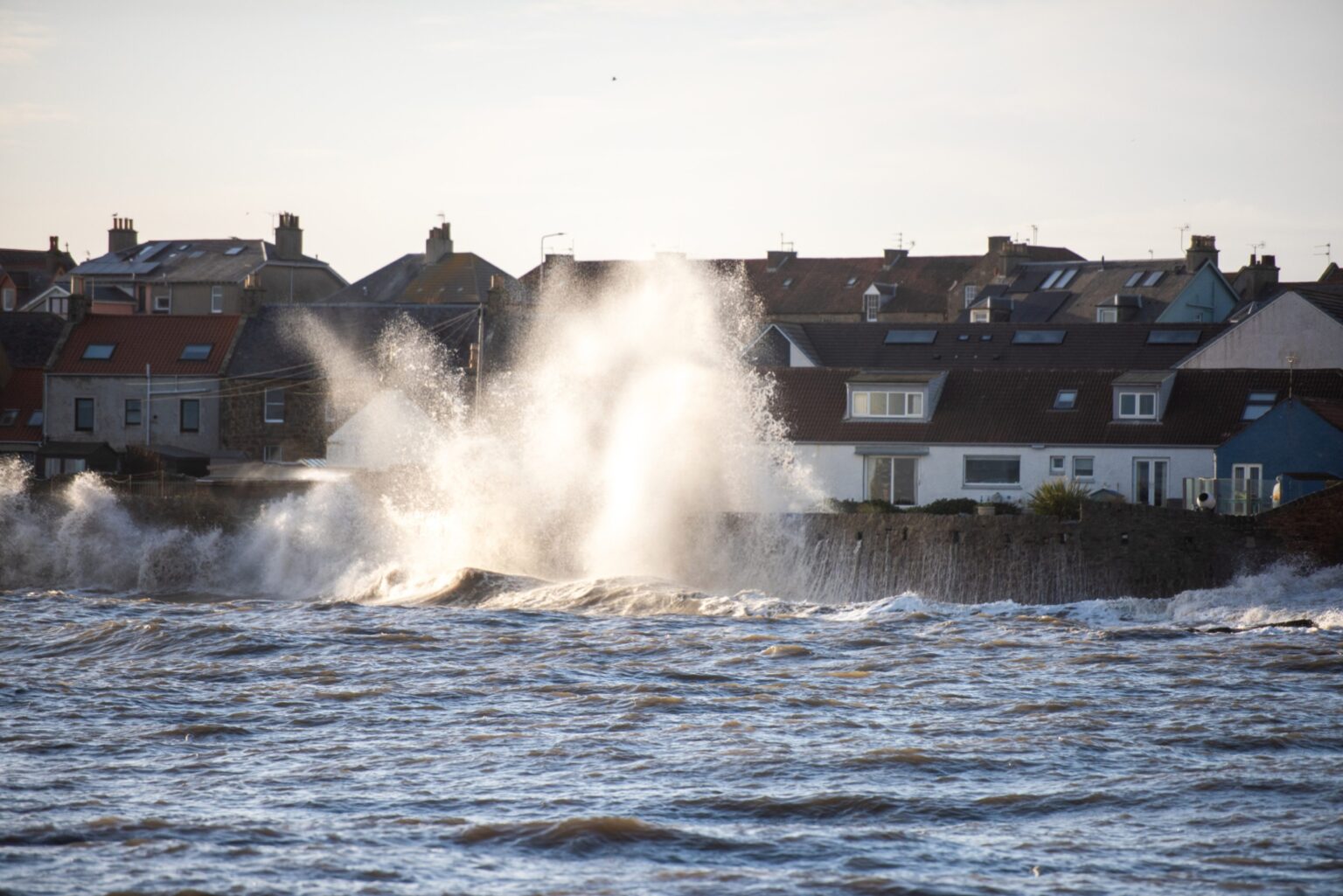 Pictures and video show powerful 4.8m tidal surge along Fife coast ...