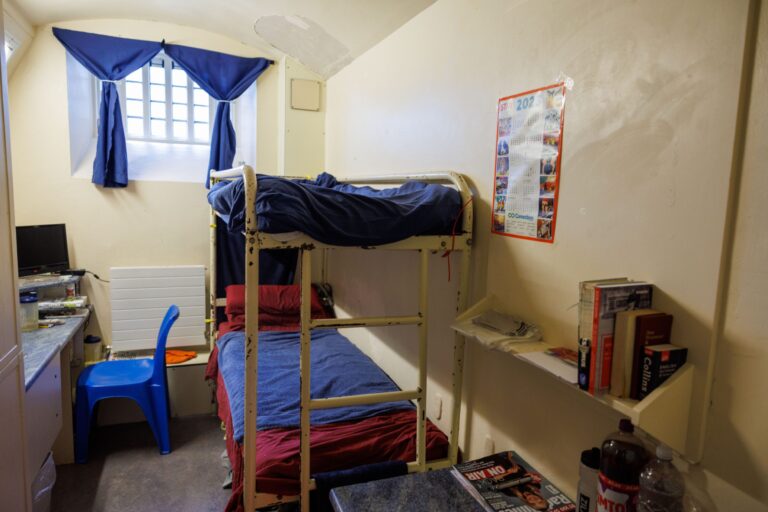 Perth inmate says make-shift blade was for carving soap sculptures