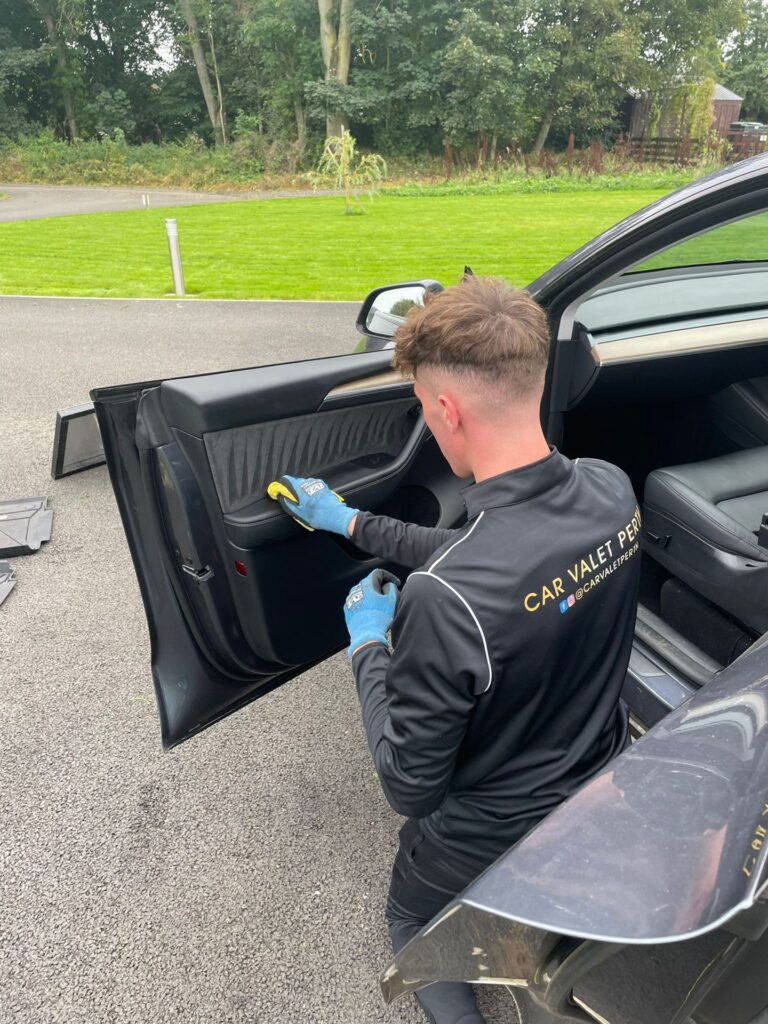 Perth teenager set up car valet business after learning on YouTube