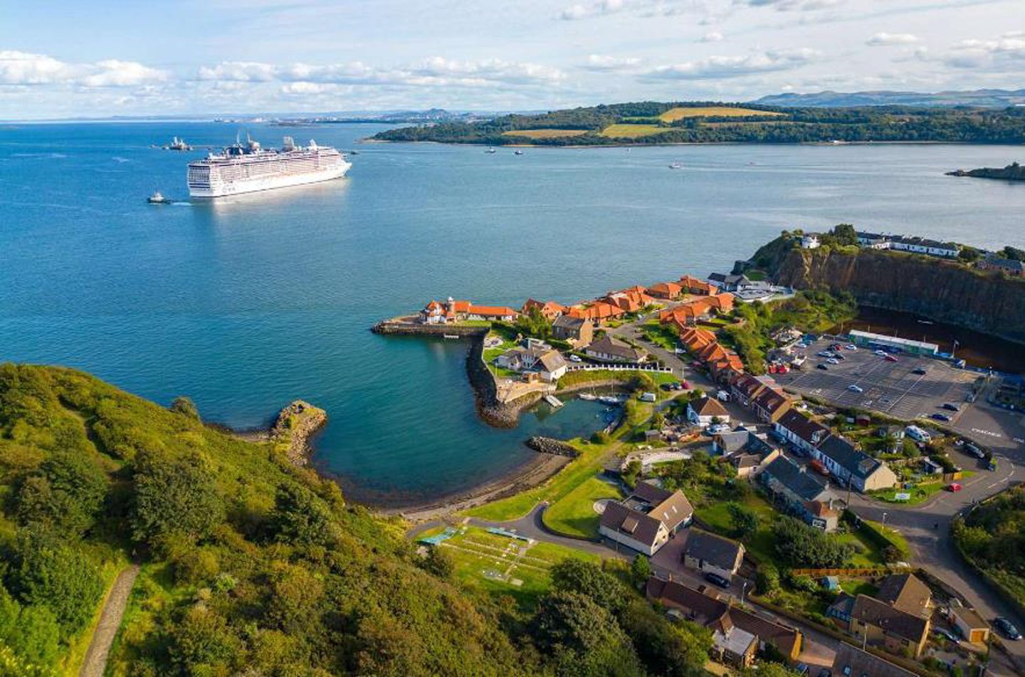 Chance to own stunning £800k Fife home below iconic Forth Bridge - The ...