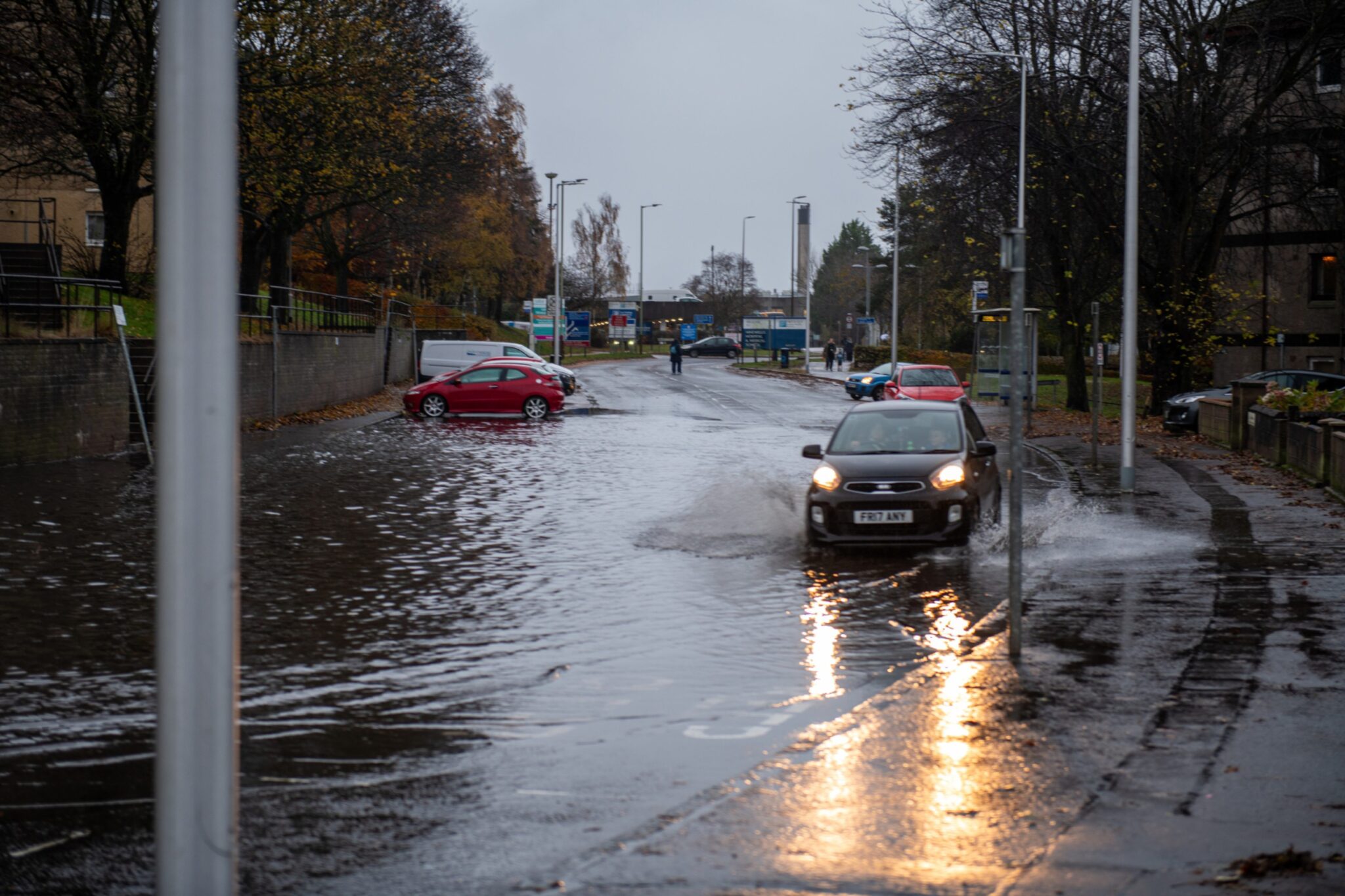 Storm Debi: Roads flooded in Fife, Dundee, Angus & Perth