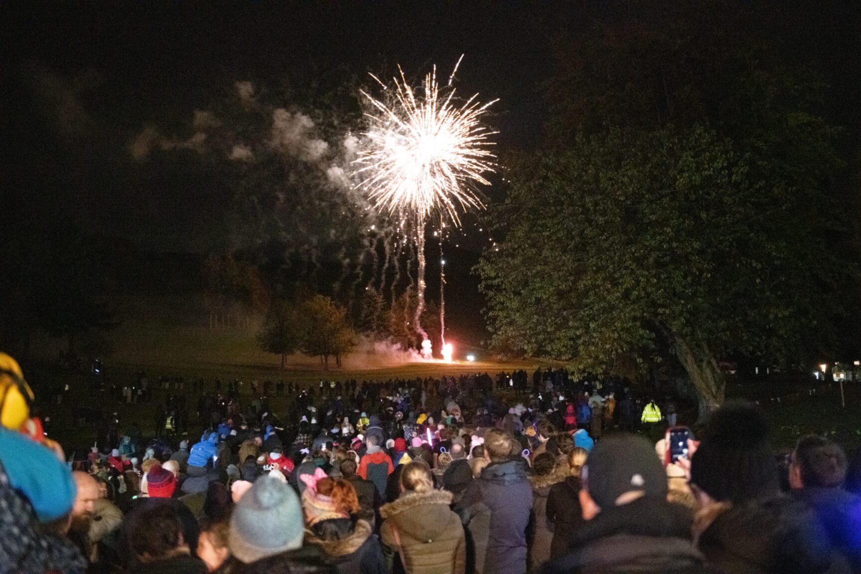 Cupar fireworks: Best pictures of a cracking night