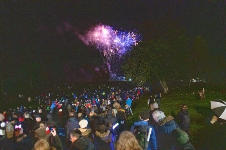 Cupar fireworks: Best pictures of a cracking night