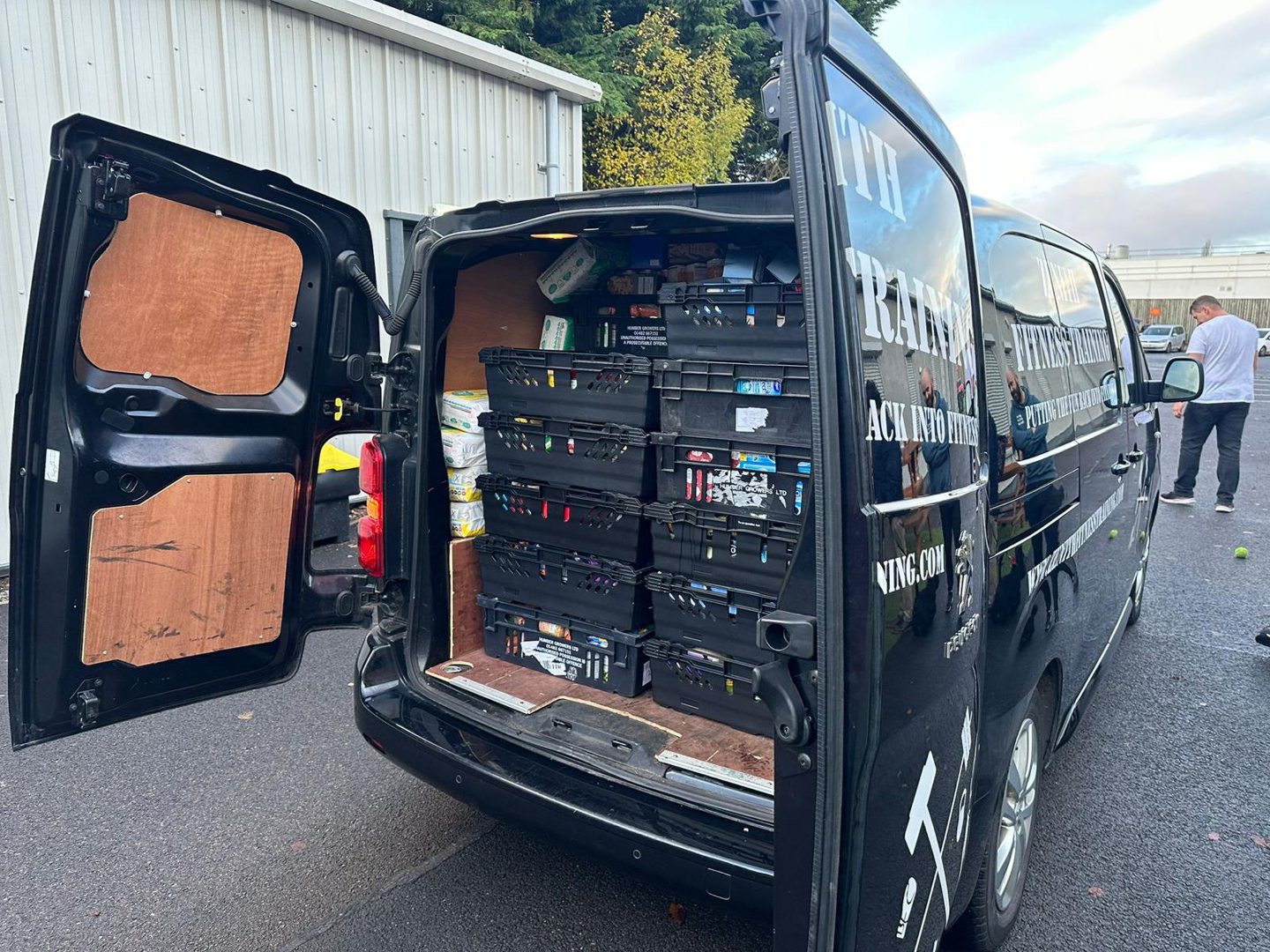 Zenith Fitness Training van pull nets 669kg for Perth foodbank