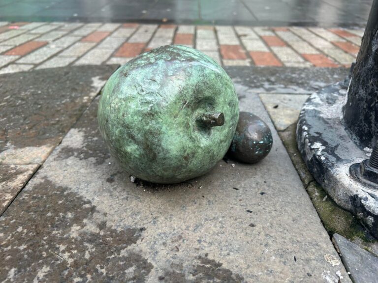 11 weird and wonderful statues in Dundee