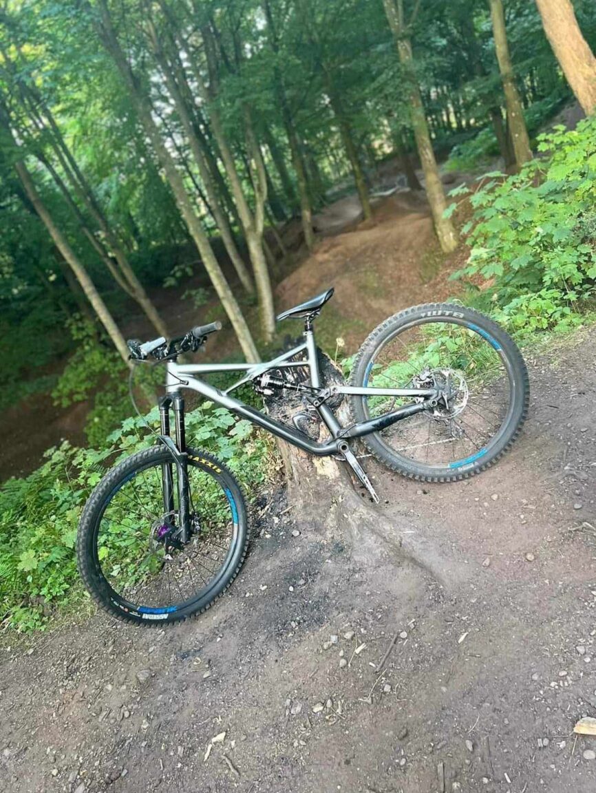 Video shows thieves swiping £7k bikes at Dundee's Mid Craigie