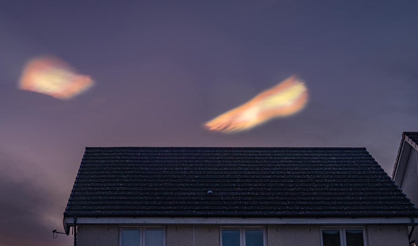 Pictures of nacreous clouds in Tayside and Fife