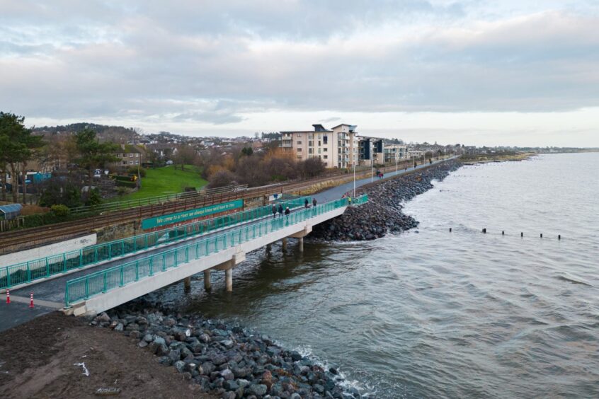 Dighty Burn bridge between Broughty Ferry and Monifieth to reopen