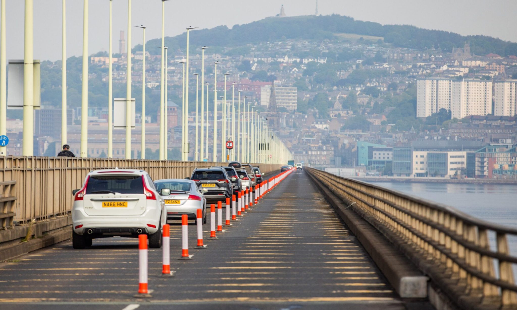Several 'short closures' on Tay Road Bridge for emergency repairs