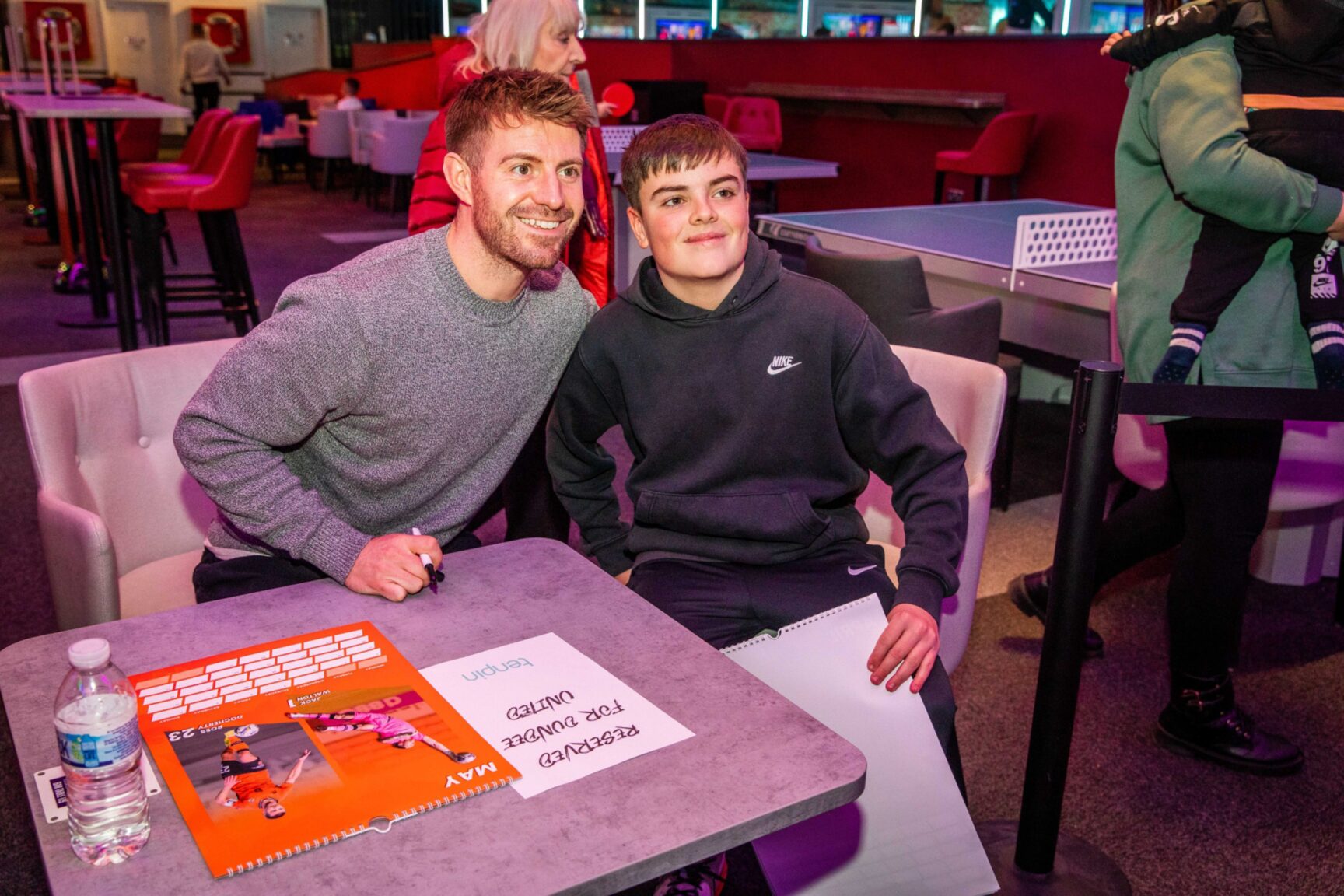 Pictures as fans meet Dundee United stars at Tenpin