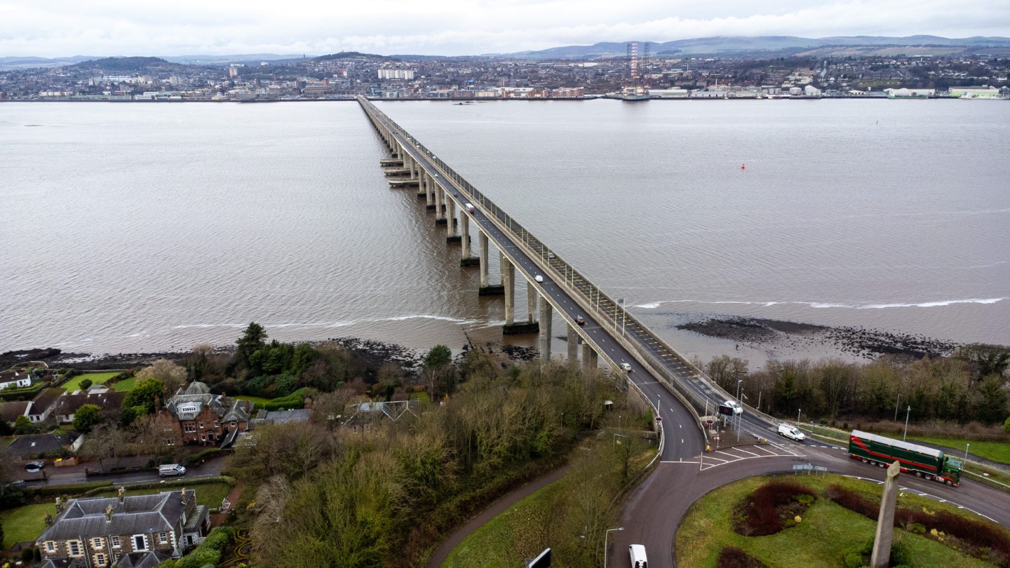 Tay Bridge reopens after being closed southbound