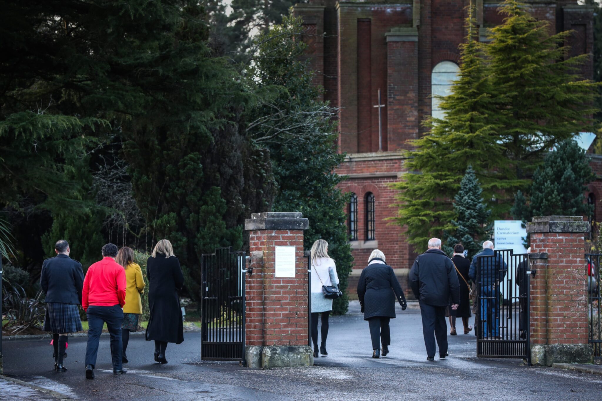 Kevin McAlpine: Funeral of caddie & Dundee United idol's son held