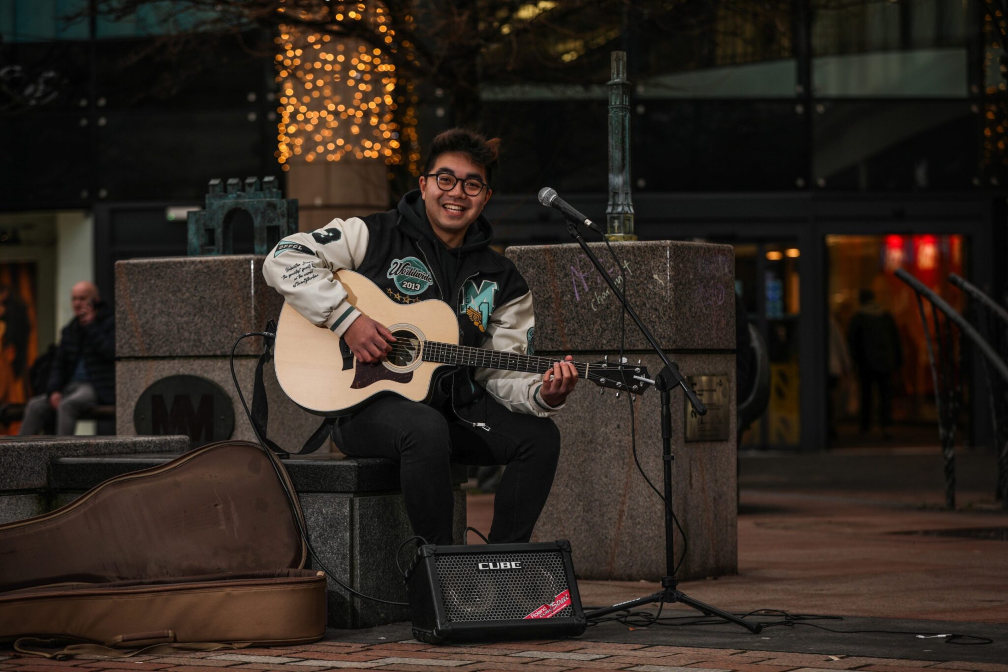 Dundee busker Spencer recalls school bullies who mocked singing