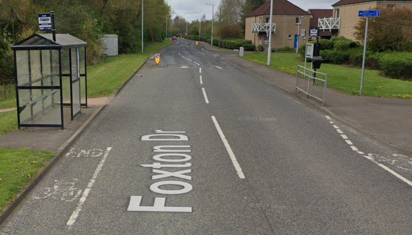 Car hits bus stop before crashing into trees on Glenrothes street