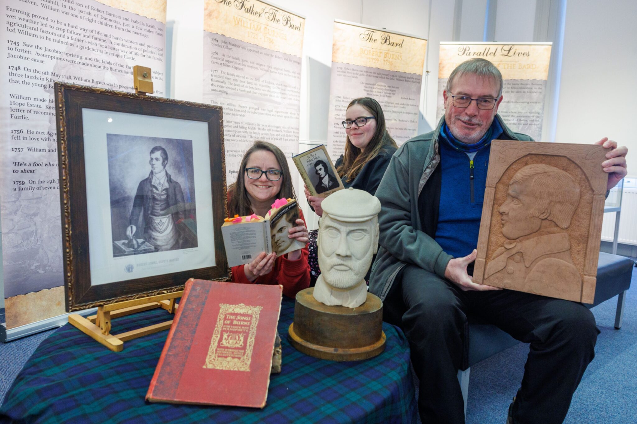 Montrose Burns Club auction sculpture of the Bard
