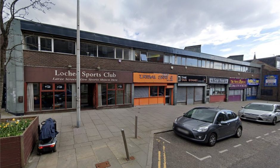 Retail units on Lochee High Street going to auction