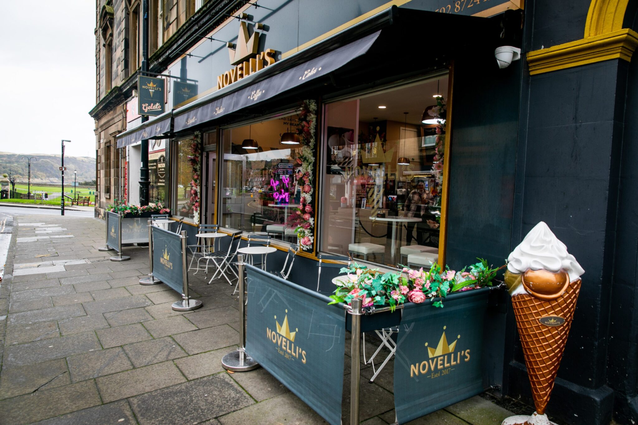 Butcher Tom Courts given Burntisland Community Award