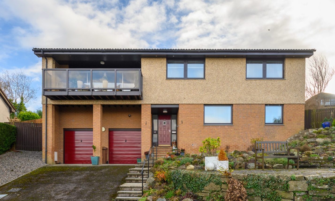 £475K Wormit home has superb Tay views and stunning interior