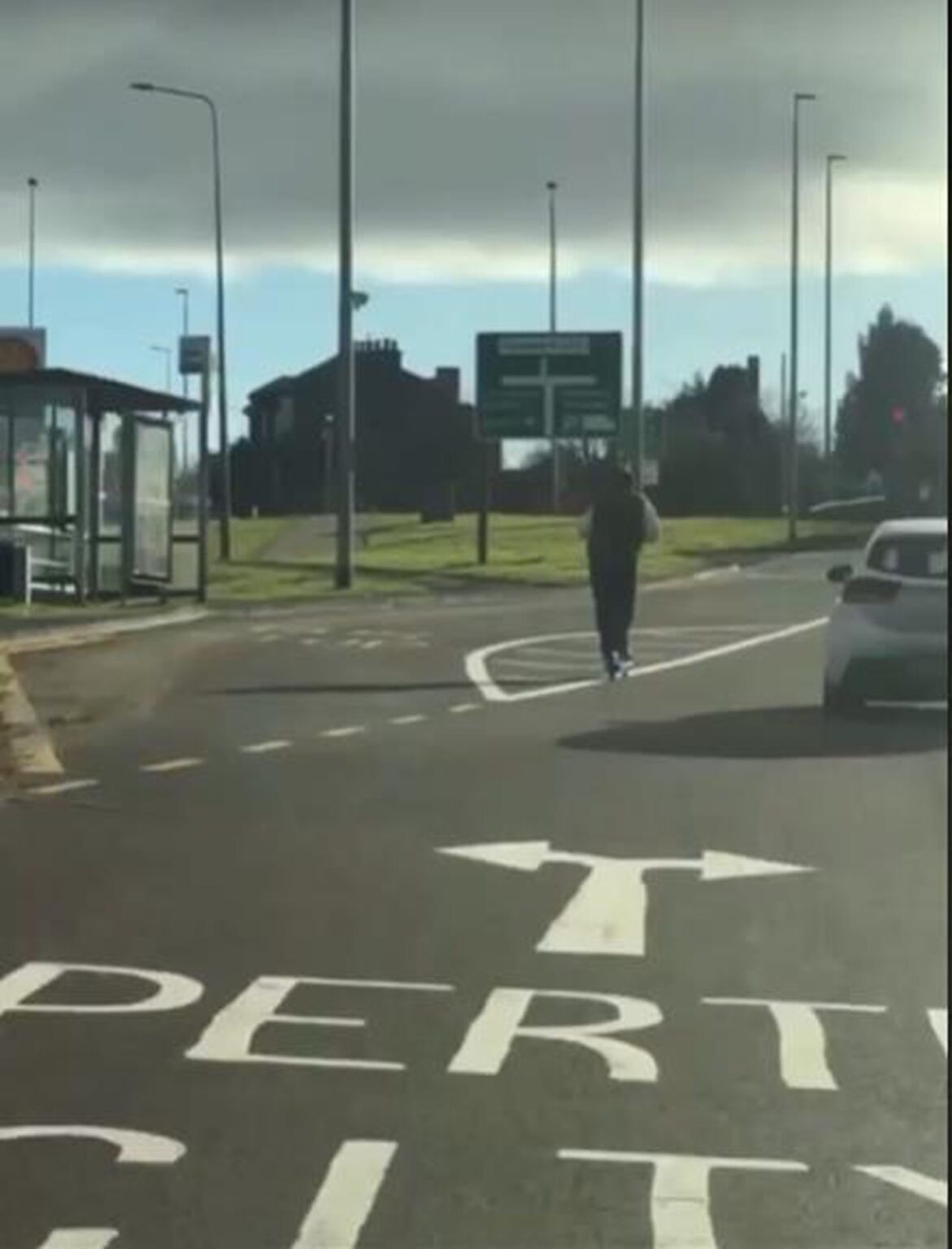 E-scooter rider's dangerous move on Dundee's Forfar Road
