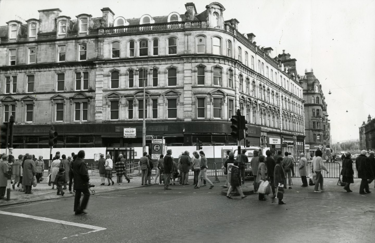 Unearthed photos take us back to John Menzies in Dundee in 1984