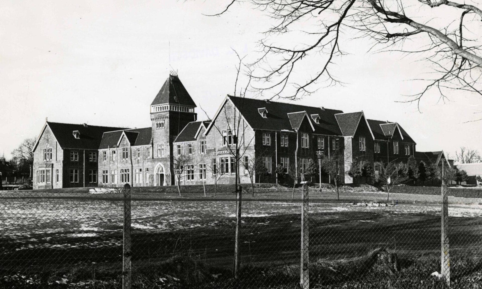 Former schoolboys 'abused by Dundee paedophile ring' in 1970s