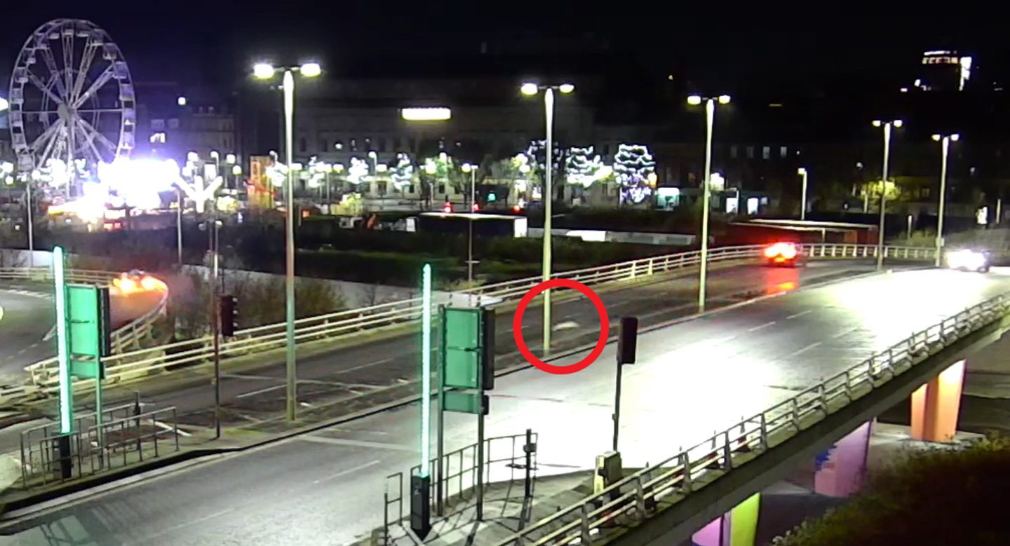 Watch as speeding taxi smashes into Tay Road Bridge barrier