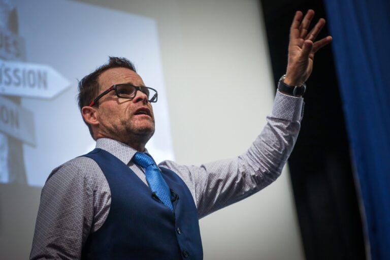 Dundee learns from leadership coach to the stars - Allistair McCaw