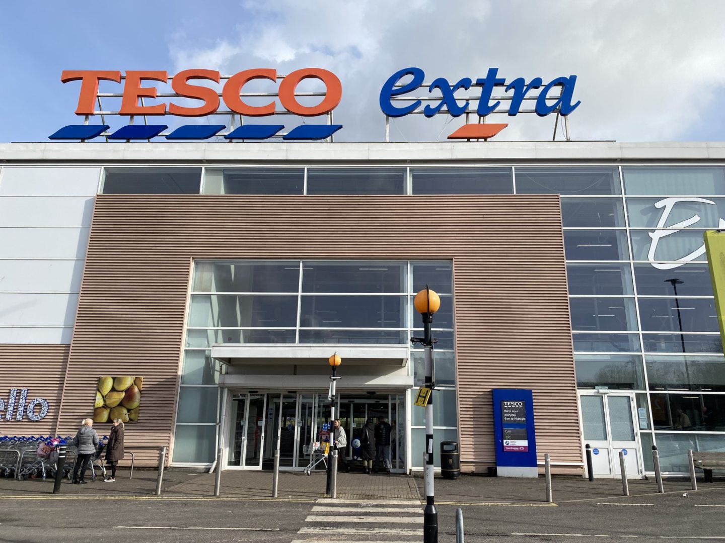 Dundee man stole hundreds in supermarket smash and grabs