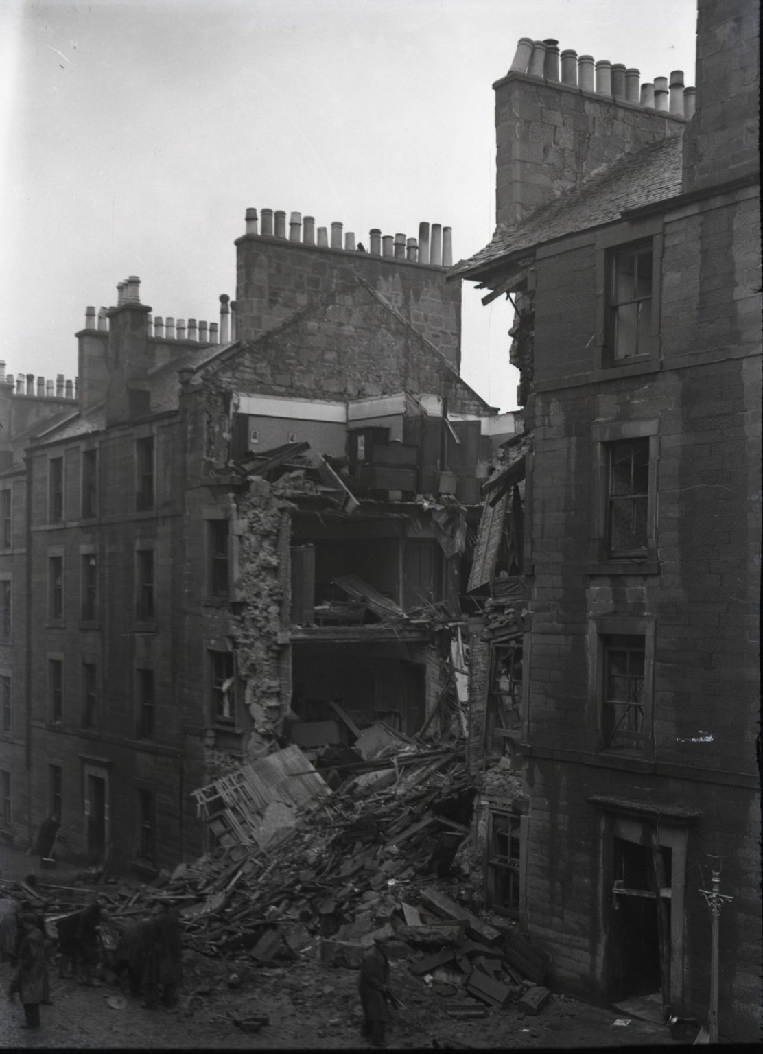 Dundee workers minutes from death in 1984 tenement collapse