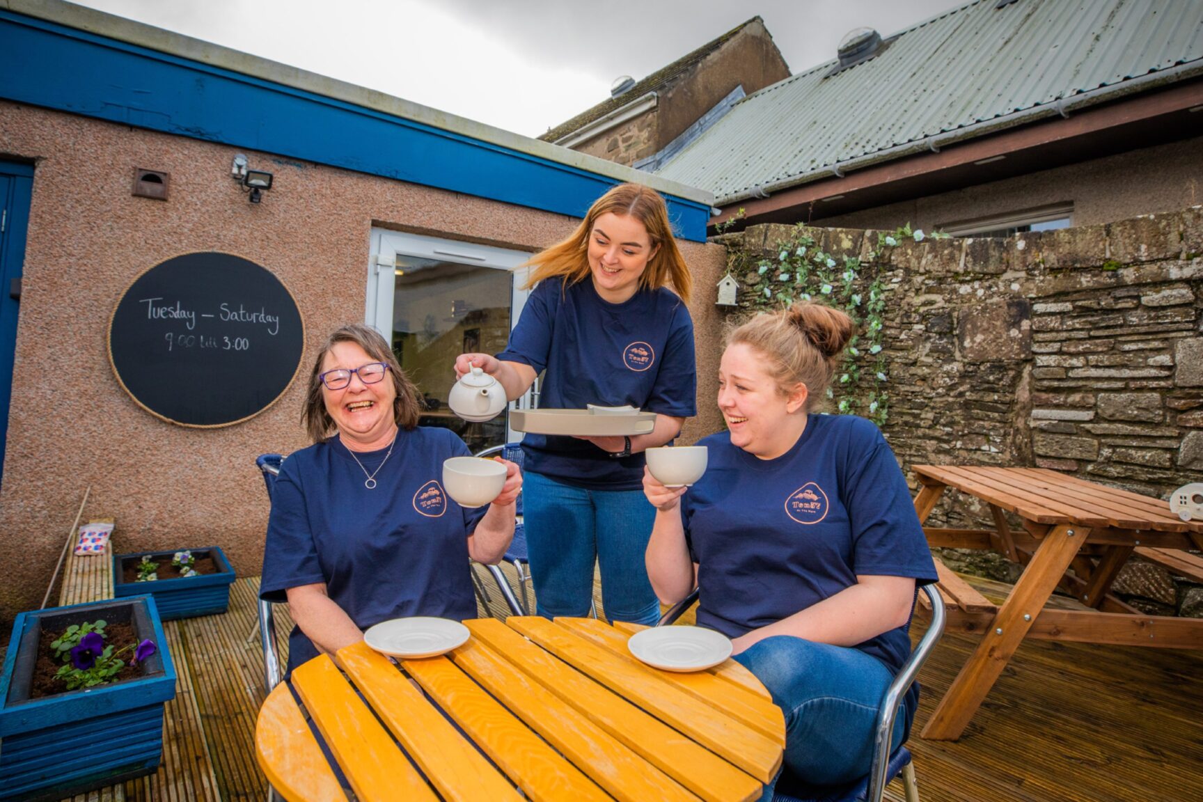 Forfar cafe staff 'ecstatic' as colleague rehires them for Ten57