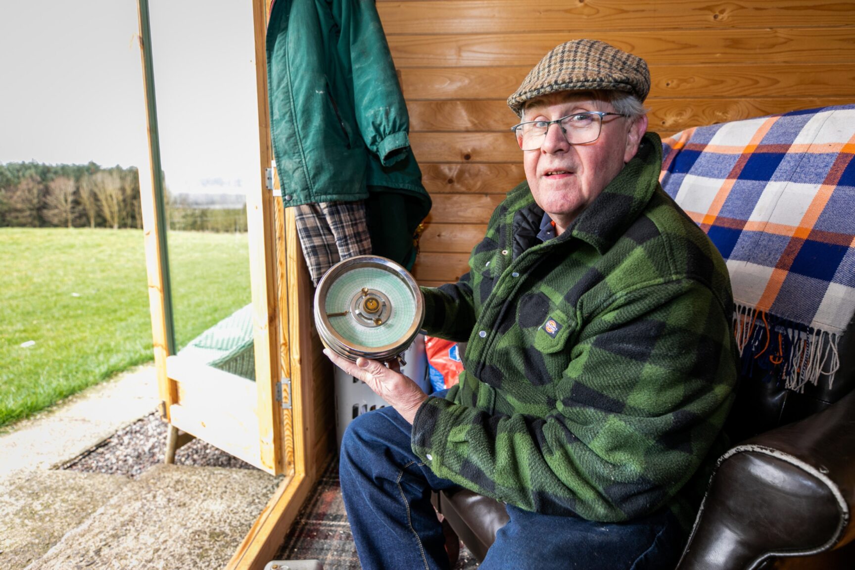 Is Kinross grandad Gordon Bell's pigeon racing sport dying?