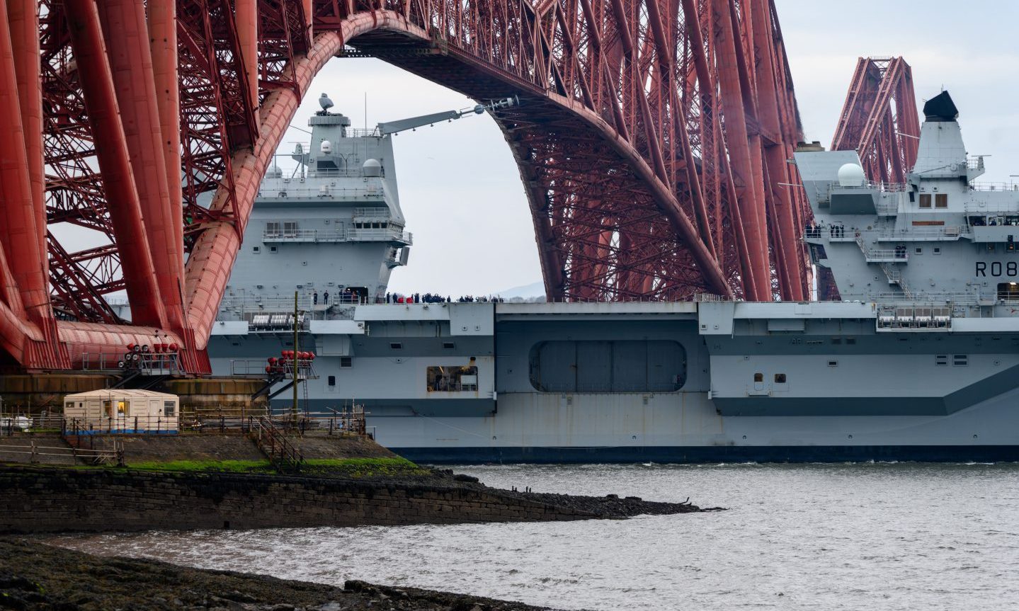 Pictures as HMS Queen Elizabeth arrives at Rosyth for repairs