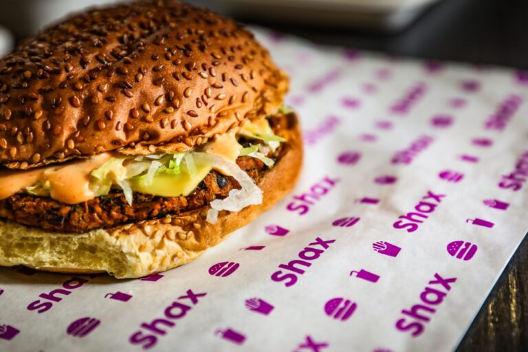 Shax Burger in Dundee serves smashing food on our review