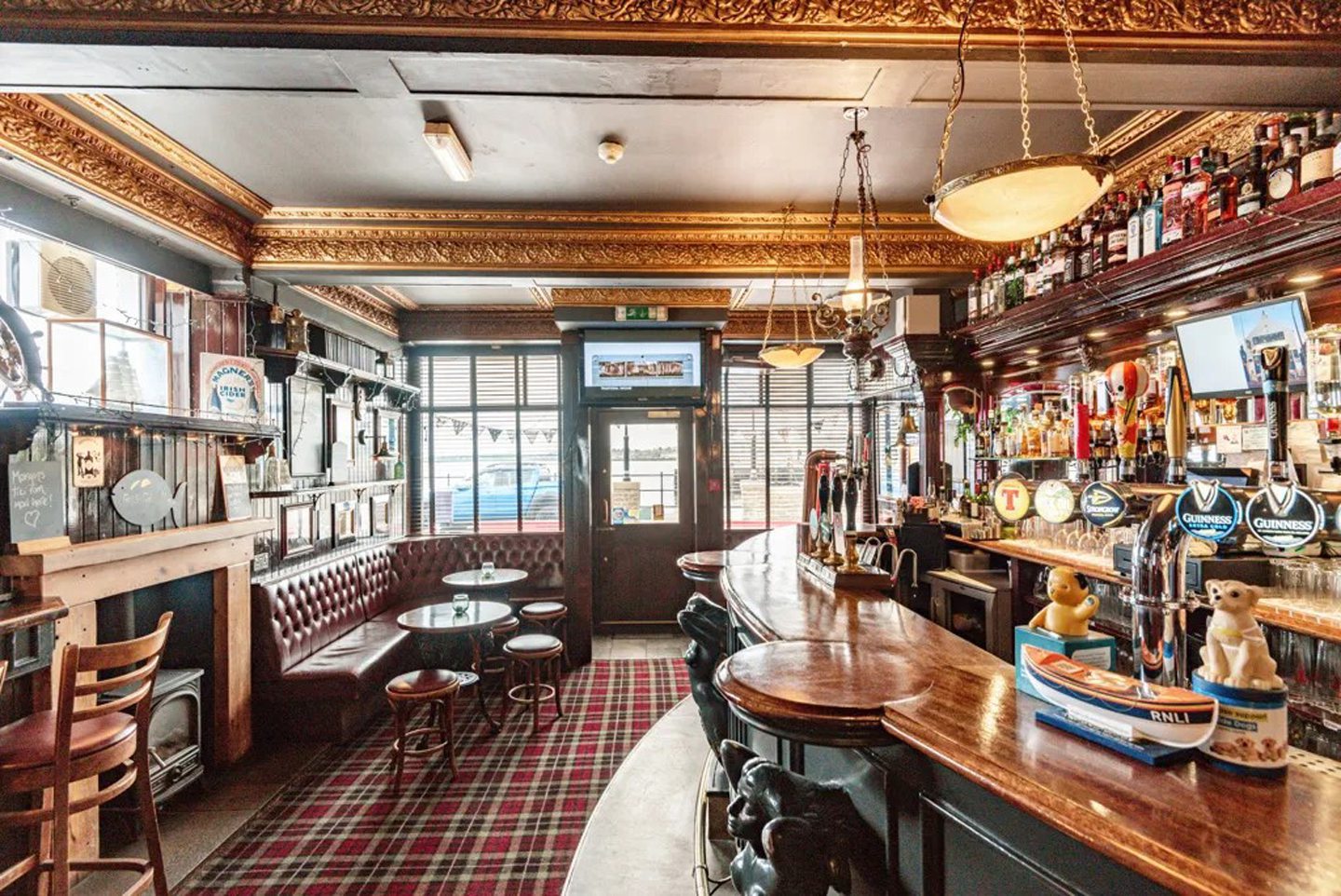 Ship Inn: Broughty Ferry pub for sale with £1.5m price tag